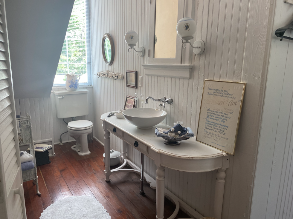 Bed & Breakfast | The Linwood Inn
