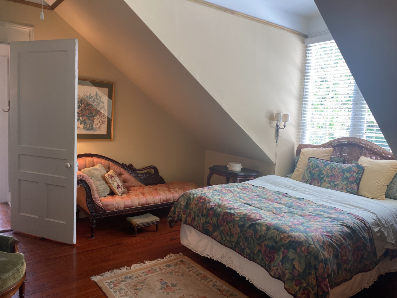 Bed & Breakfast | The Linwood Inn